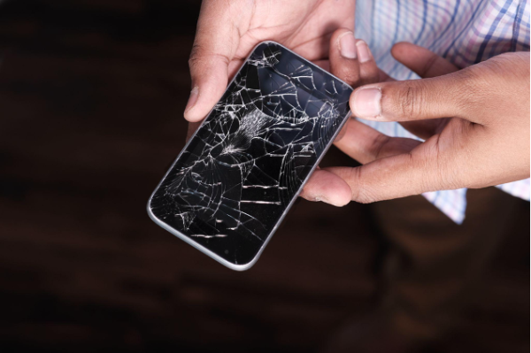 The Truth About Cracked Screens: Safe to Use or Time to Repair ...